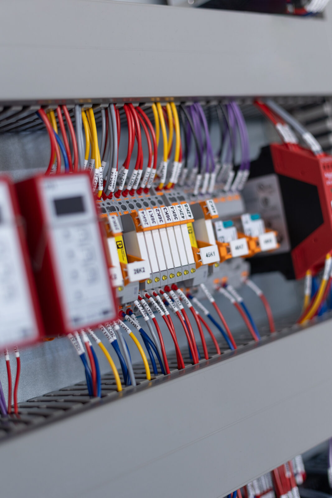 Expertise in AC & DC power distributiesystemen - Technotron